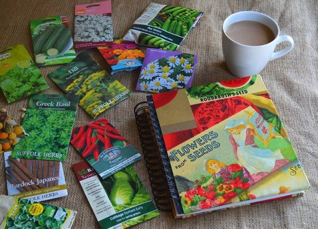 GARDEN Art DIY: Organize Seed Packets in a Photo Album