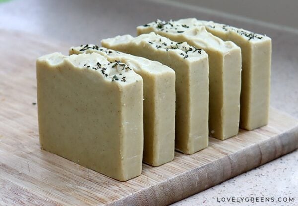 How to Naturally Color Soap With Clay (Earthy Soap Colorants)